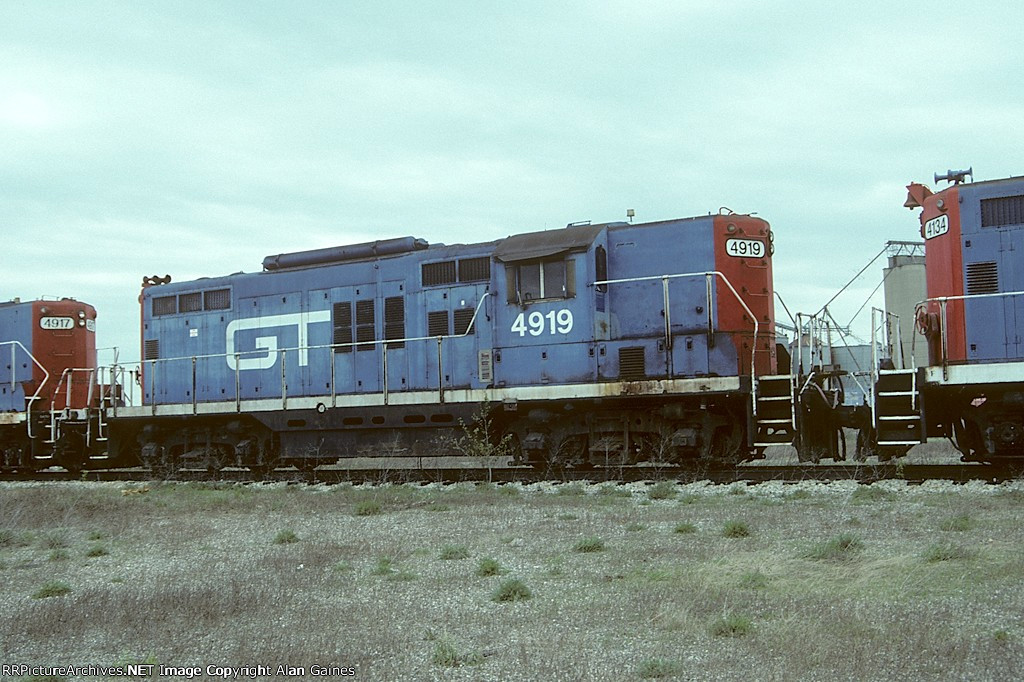 GTW GP9 4919